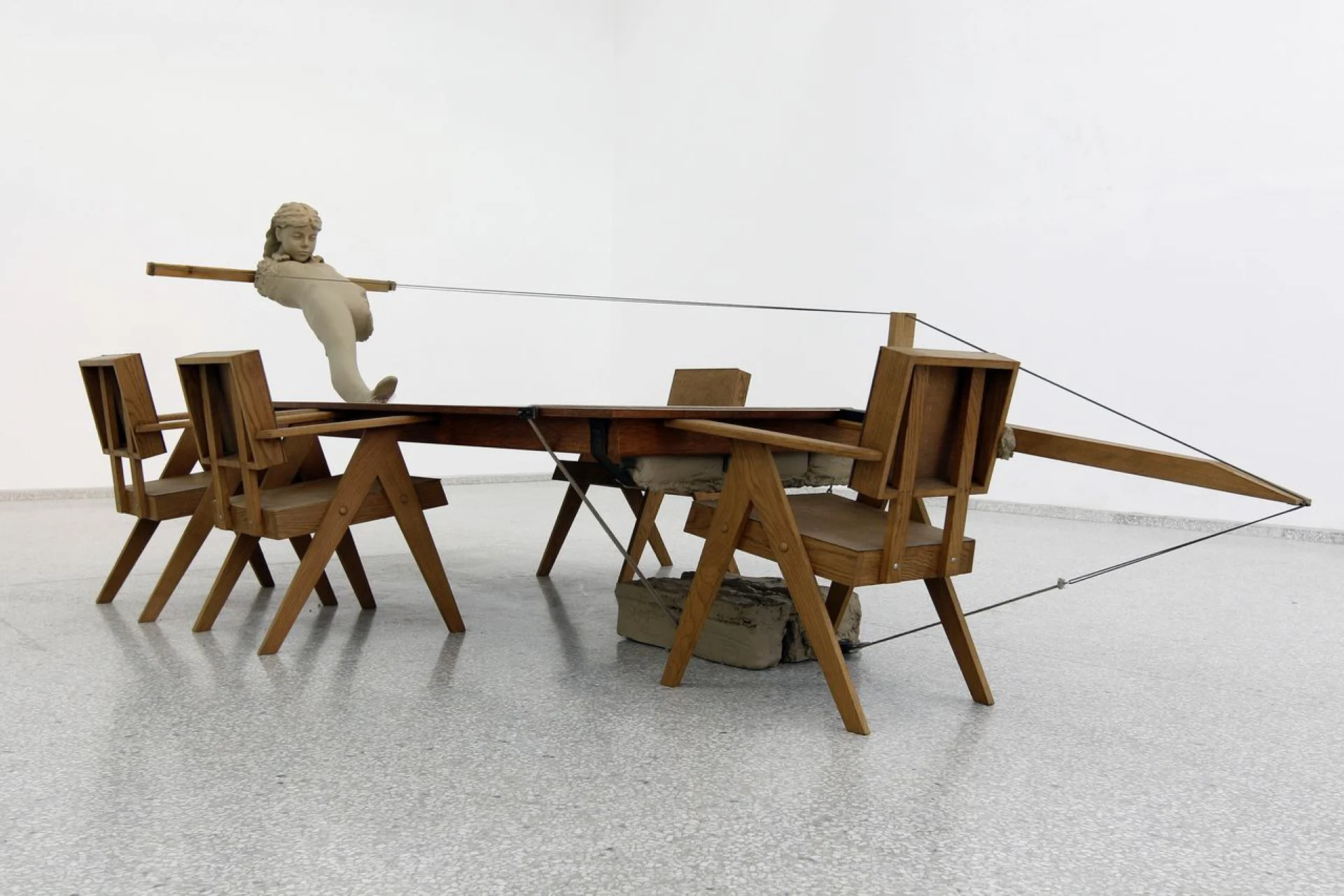 De Nederlandse kunstenaar Mark Manders | Online Gallery